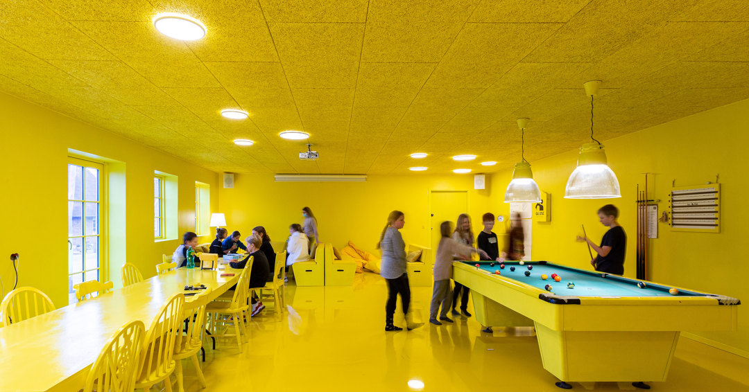 Vi fejrer 90 år med god akustik: Vind et Troldtekt® loft til et vigtigt ...